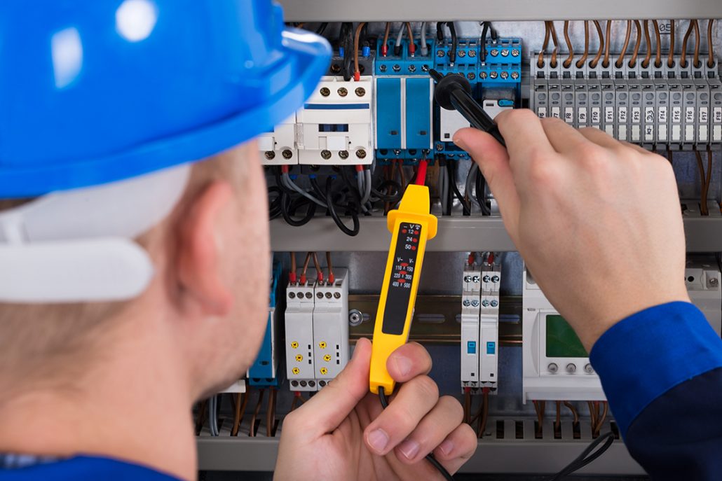 Top Warning Signs of Commercial Electrical Failure - Varney